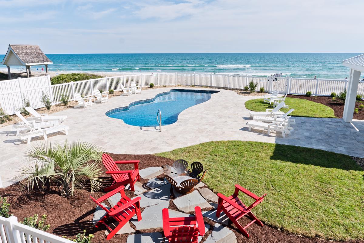 A RARE FIND ON BOGUE BANKS | North Carolina Luxury Homes | Mansions For ...