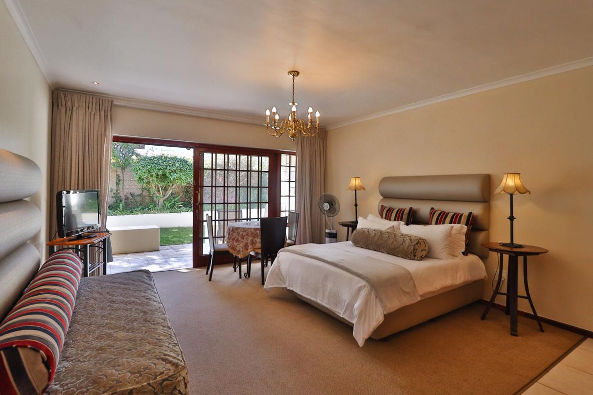 10 BEDROOM HOME IN BEAUTIFUL HERMANUS | South Africa Luxury Homes ...