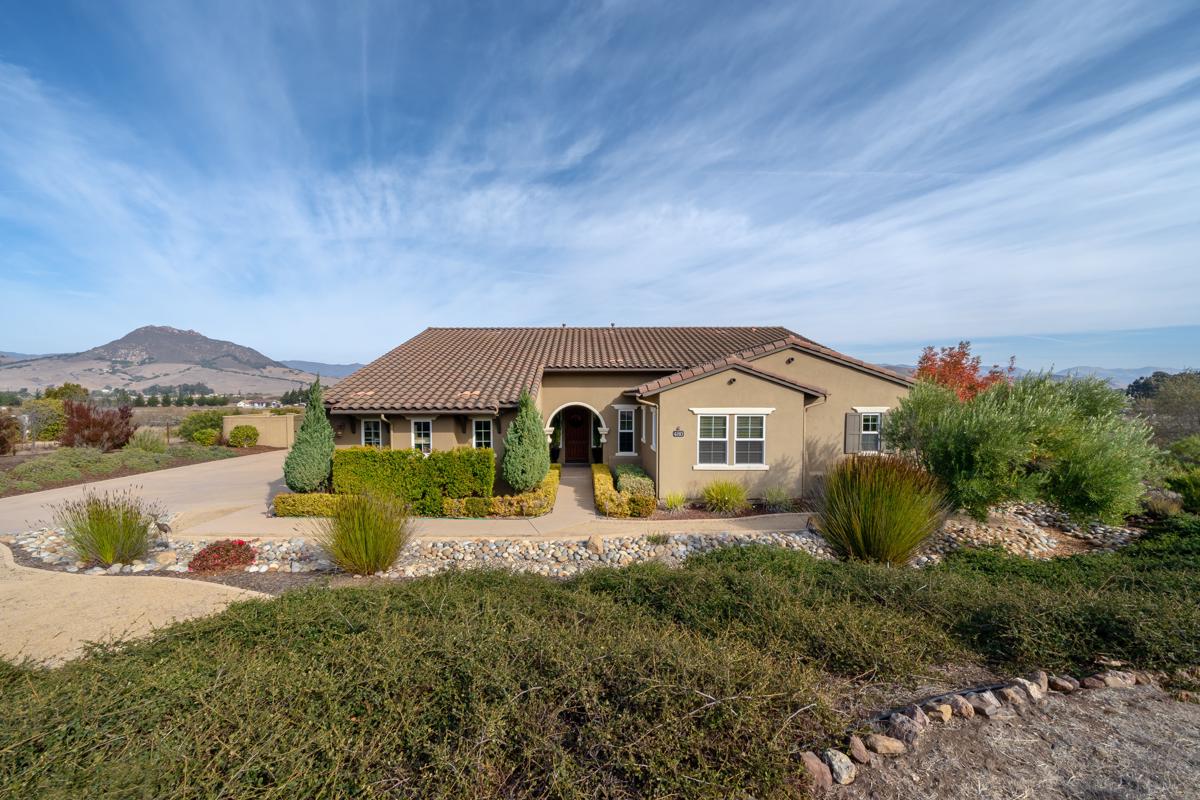 DESIRABLE VALLE VISTA RANCH | California Luxury Homes | Mansions For ...