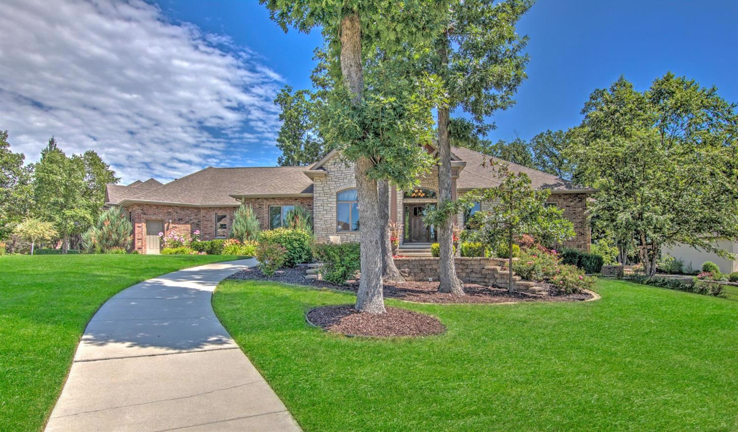 SPRAWLING CUSTOM BUILT RANCH | Indiana Luxury Homes | Mansions For Sale ...