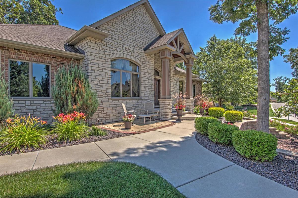 SPRAWLING CUSTOM BUILT RANCH | Indiana Luxury Homes | Mansions For Sale ...