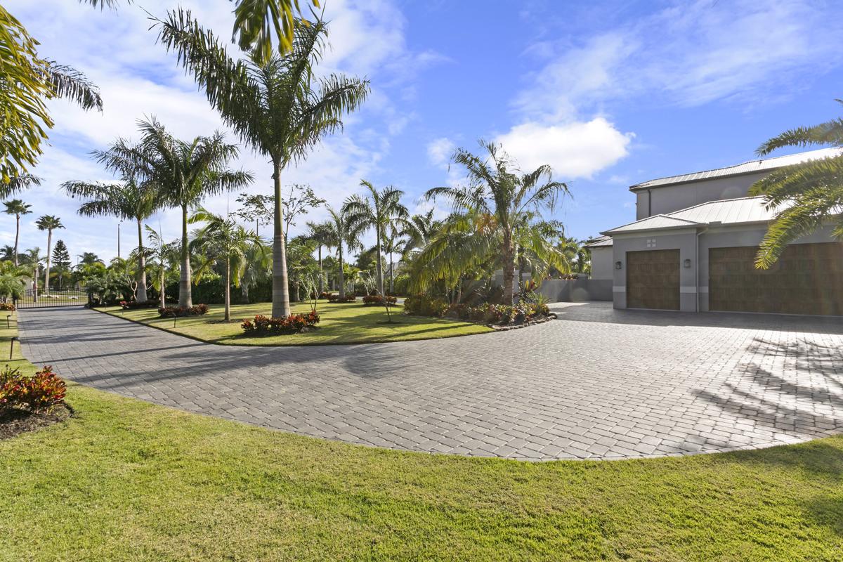 DOUBLE LOT LUXURY WATERFRONT ESTATE | Florida Luxury Homes | Mansions ...