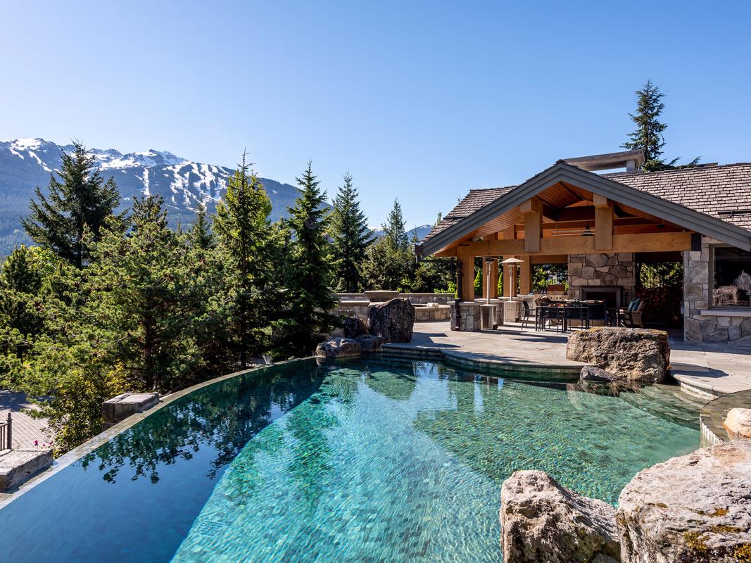 Luxury Homes For Sale in British Columbia, Canada | Luxury Portfolio