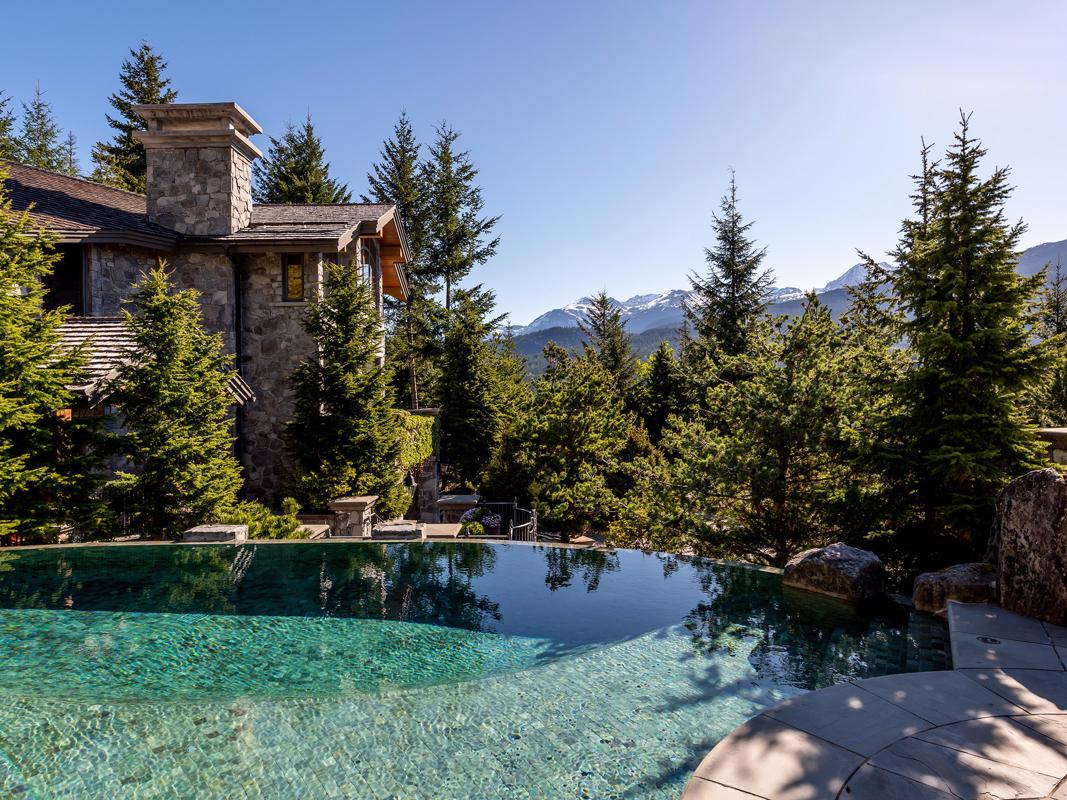 Luxury Homes For Sale in British Columbia, Canada | Luxury Portfolio