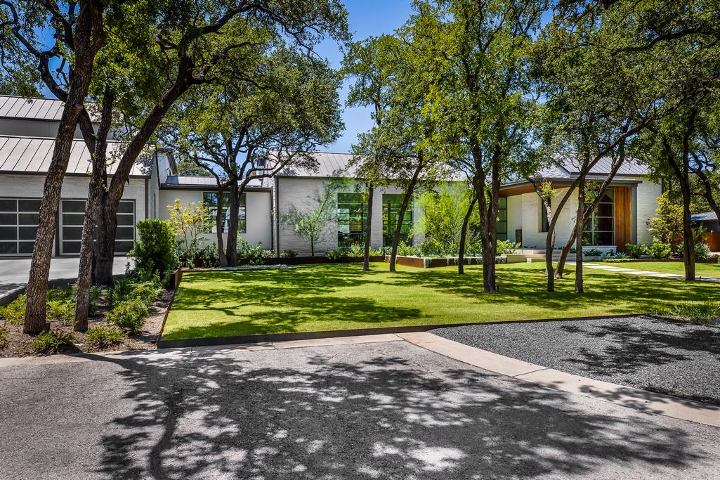 GORGEOUS HILL-COUNTRY CONTEMPORARY CONSTRUCTION | Texas Luxury Homes ...