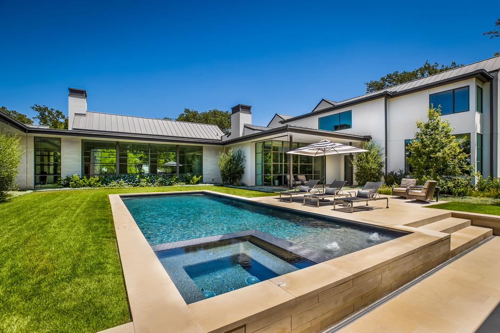 GORGEOUS HILL-COUNTRY CONTEMPORARY CONSTRUCTION | Texas Luxury Homes ...