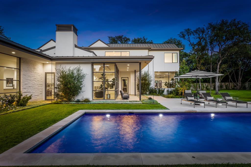 GORGEOUS HILL-COUNTRY CONTEMPORARY CONSTRUCTION | Texas Luxury Homes ...