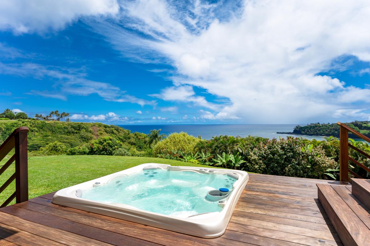 KAUAI’S MOST EPIC PROMONTORIES | Hawaii Luxury Homes | Mansions For ...