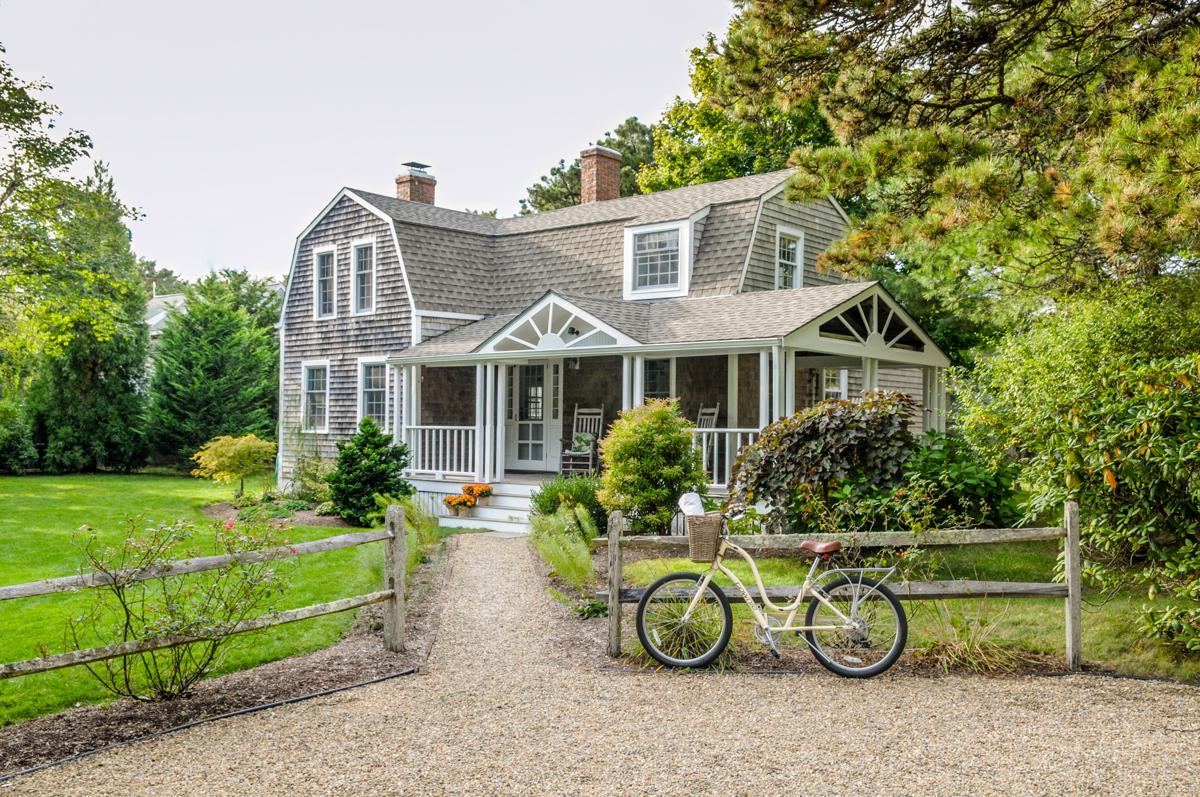 FAMILY COMPOUND PLUS RENTAL INCOME | Massachusetts Luxury Homes ...